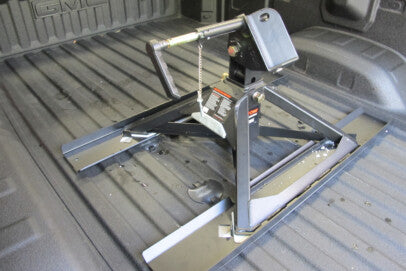 Curt CrossWing Hitch: Easily Making A Fifth-Wheel Connection ...